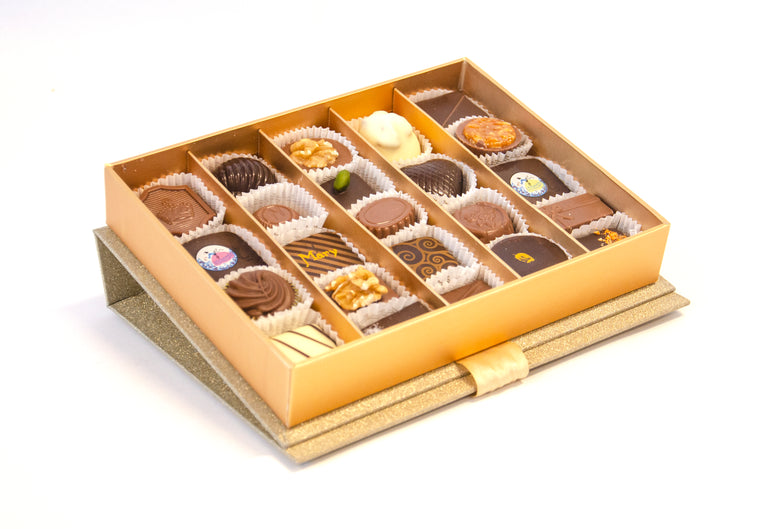 Chocolatier Mary Qatar - Petite boîte glamour dorée